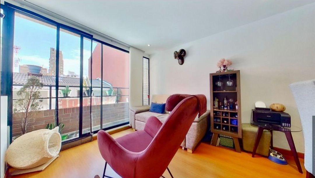 Apartamento en venta de 1 habitación con balcón en Bogotá, Santa Bárbara.