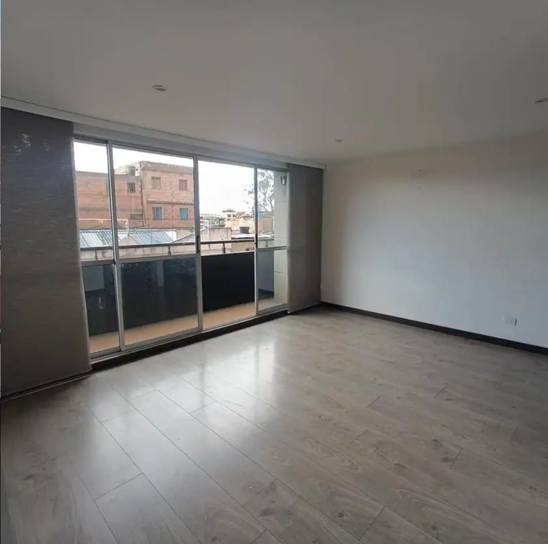 Apartamento en venta de 3 habitaciones con balcón en Bogotá, La Igualdad.